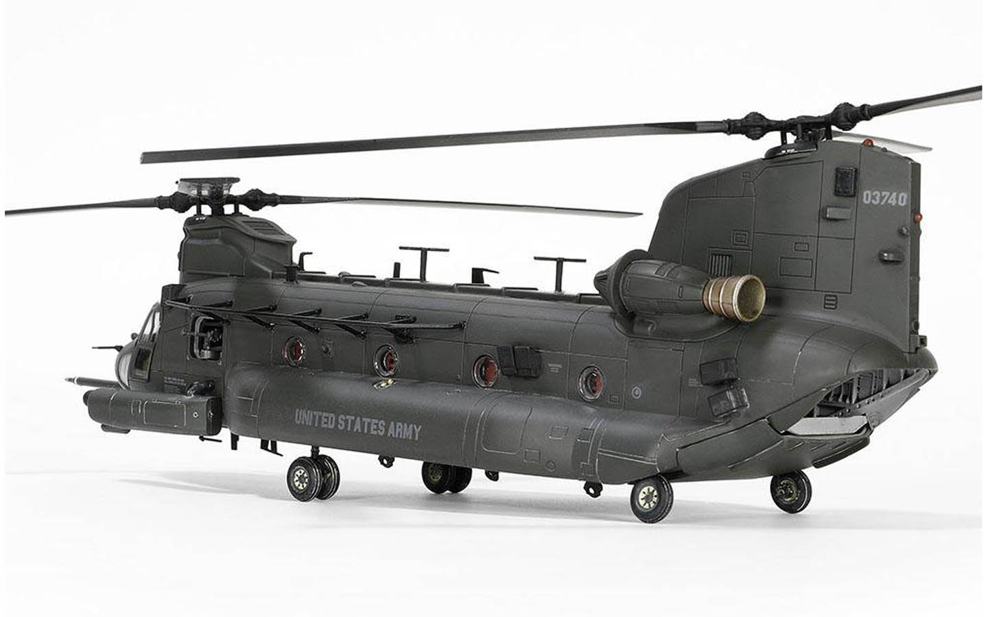 Boeing Chinook MH-47G Helicopter - Forces of Valor FV-821005E | kingshobby.com