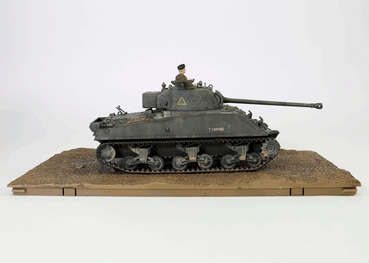 British Sherman Firefly Vc. - Forces of Valor FOV-801036A | kingshobby.com