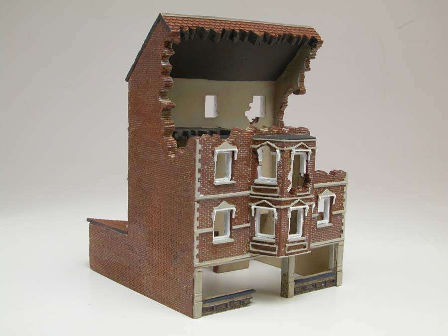 European Four Storey Shop - Airfix A75007 | kingshobby.com