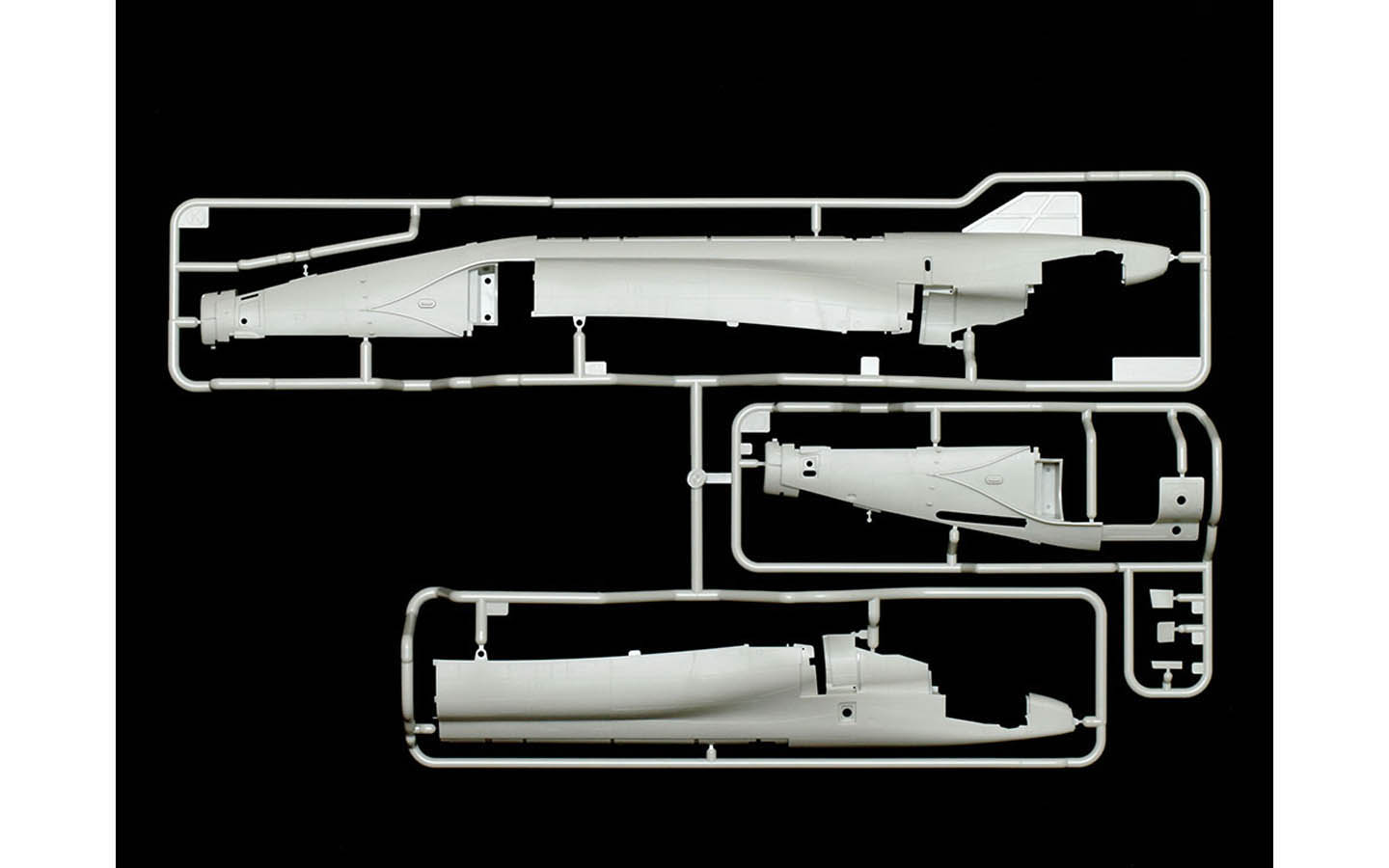 Mcdonnell F-4B Phantom II - Tamiya 61121 | kingshobby.com