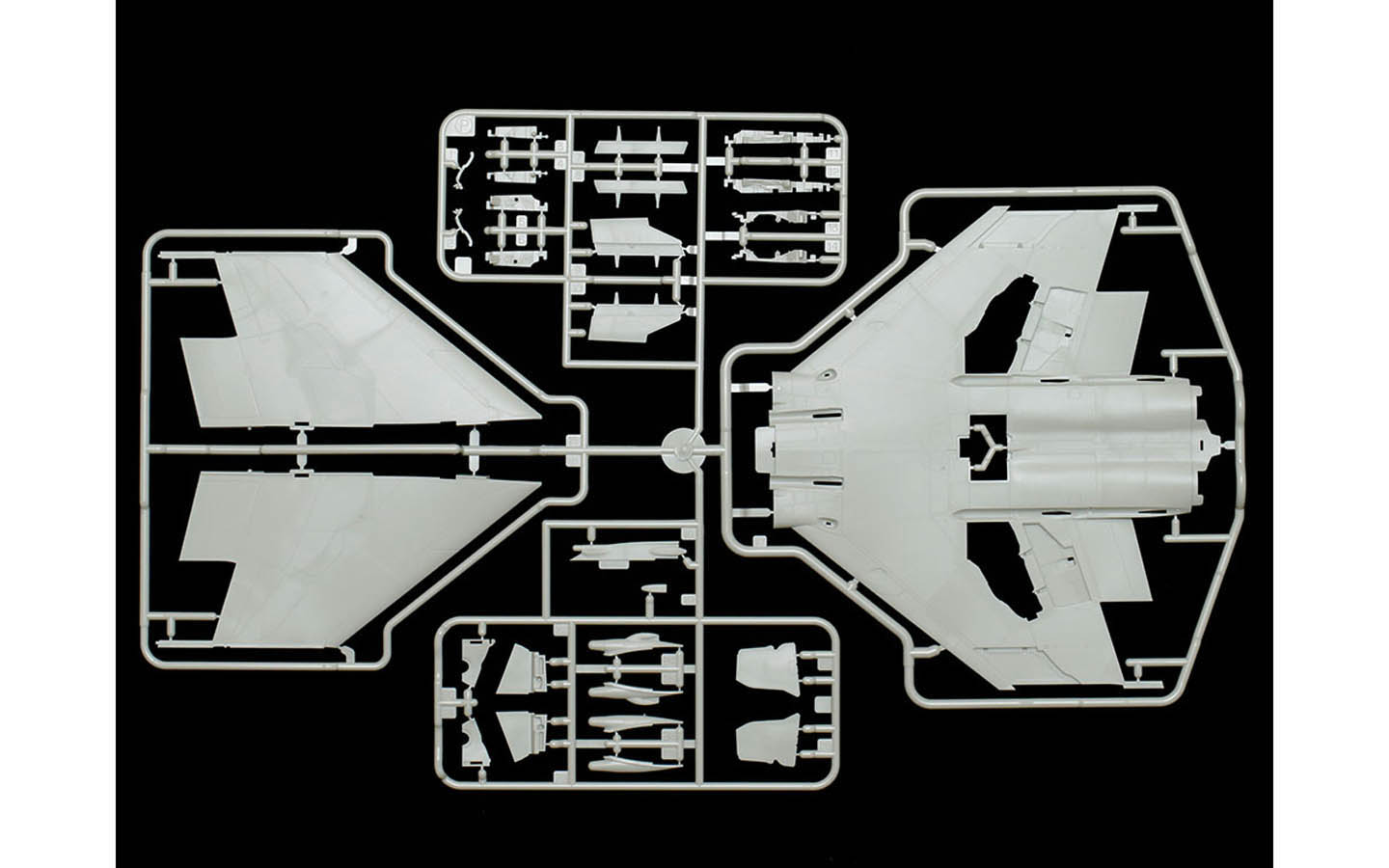 Mcdonnell F-4B Phantom II - Tamiya 61121 | kingshobby.com