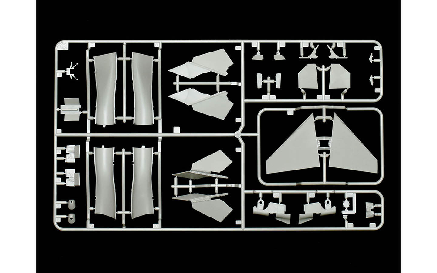Mcdonnell F-4B Phantom II - Tamiya 61121 | kingshobby.com