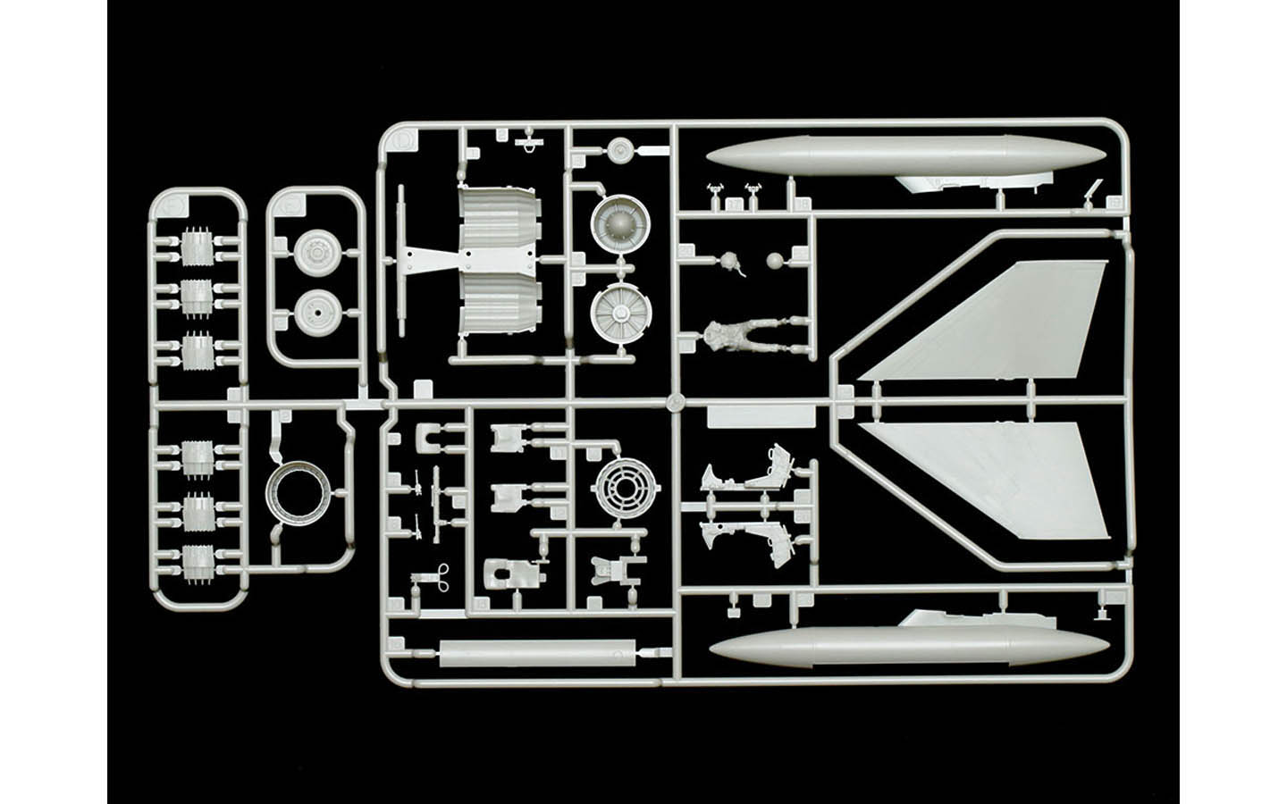 Mcdonnell F-4B Phantom II - Tamiya 61121 | kingshobby.com