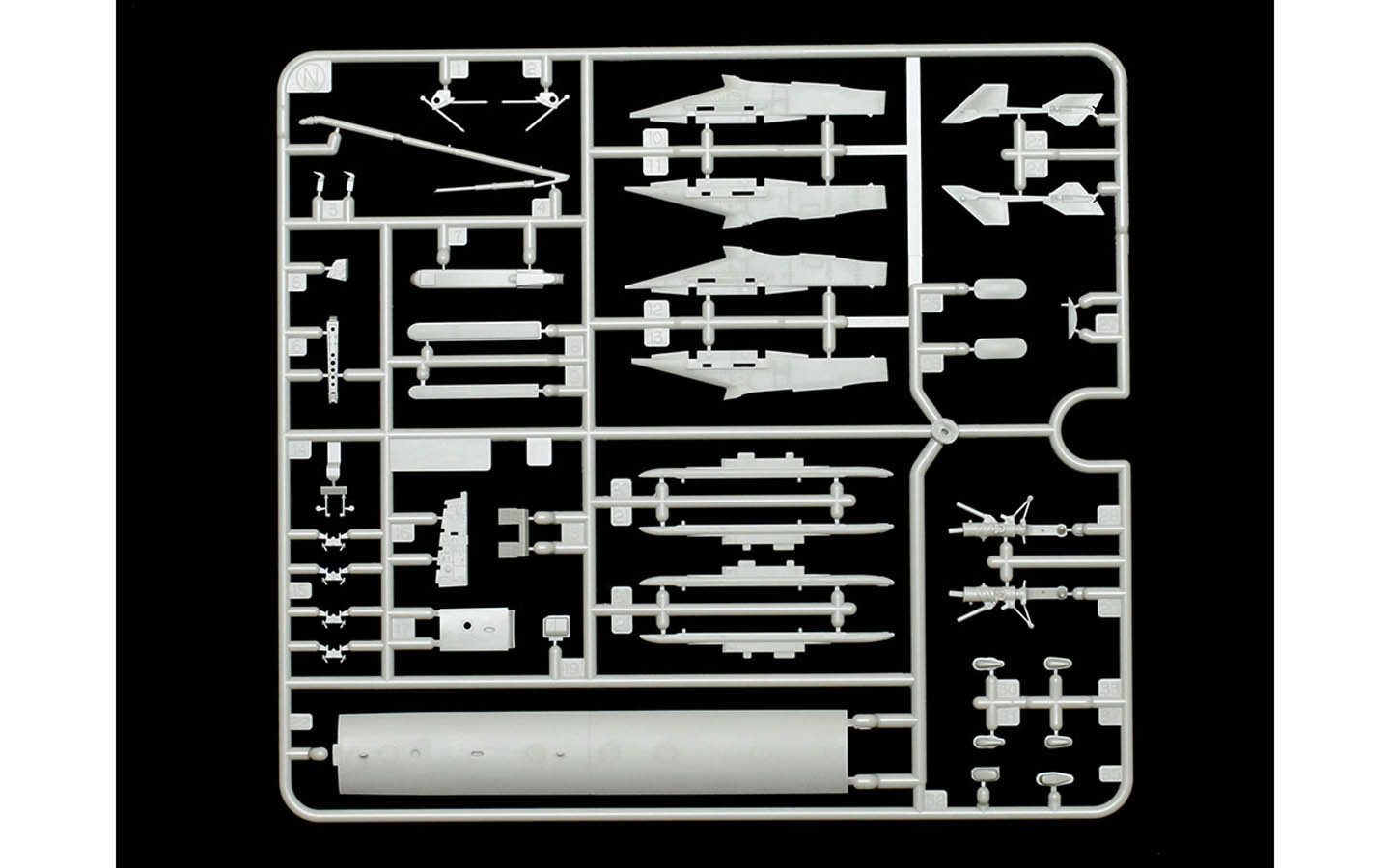 Mcdonnell F-4B Phantom II - Tamiya 61121 | kingshobby.com