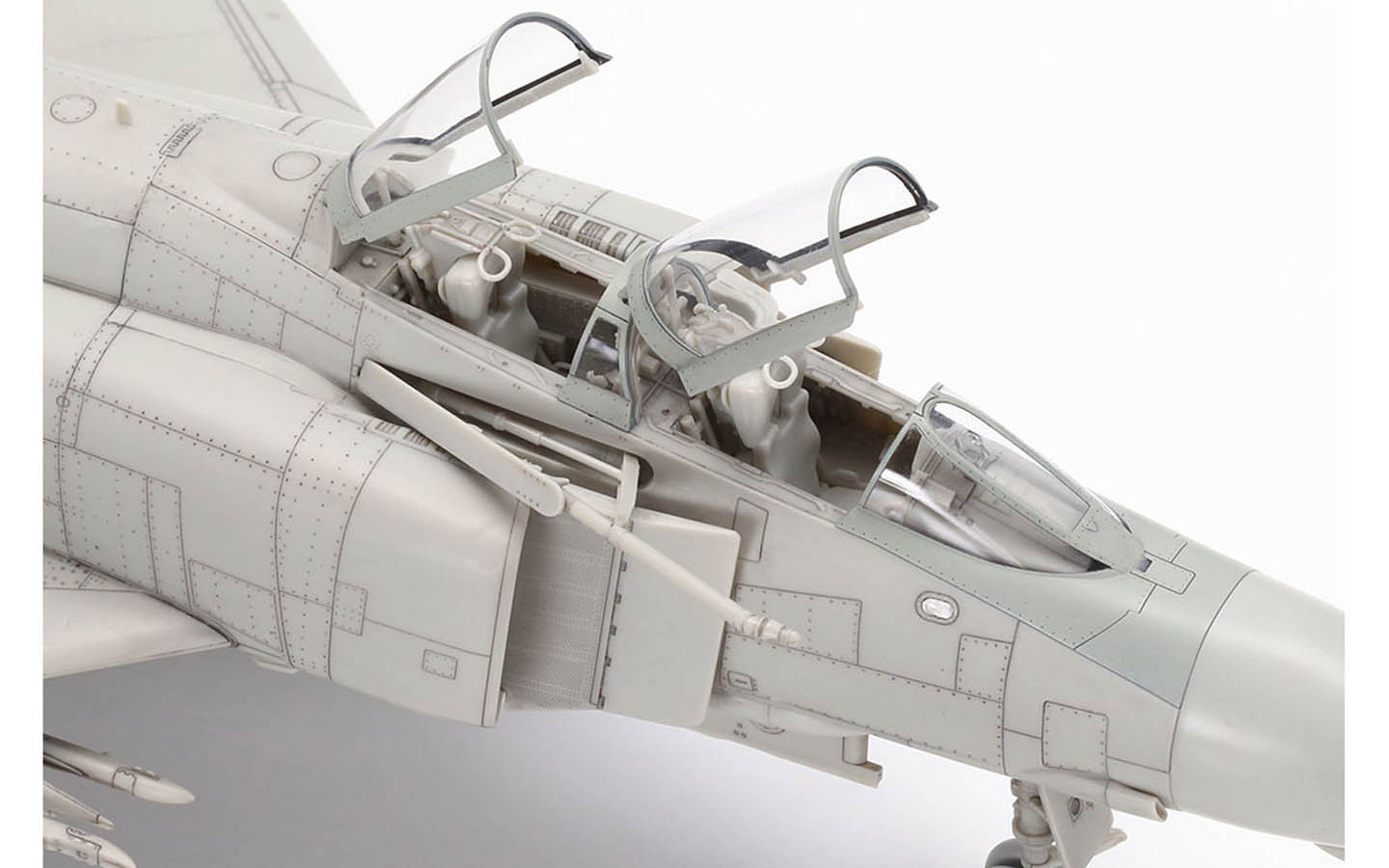 Mcdonnell F-4B Phantom II - Tamiya 61121 | kingshobby.com