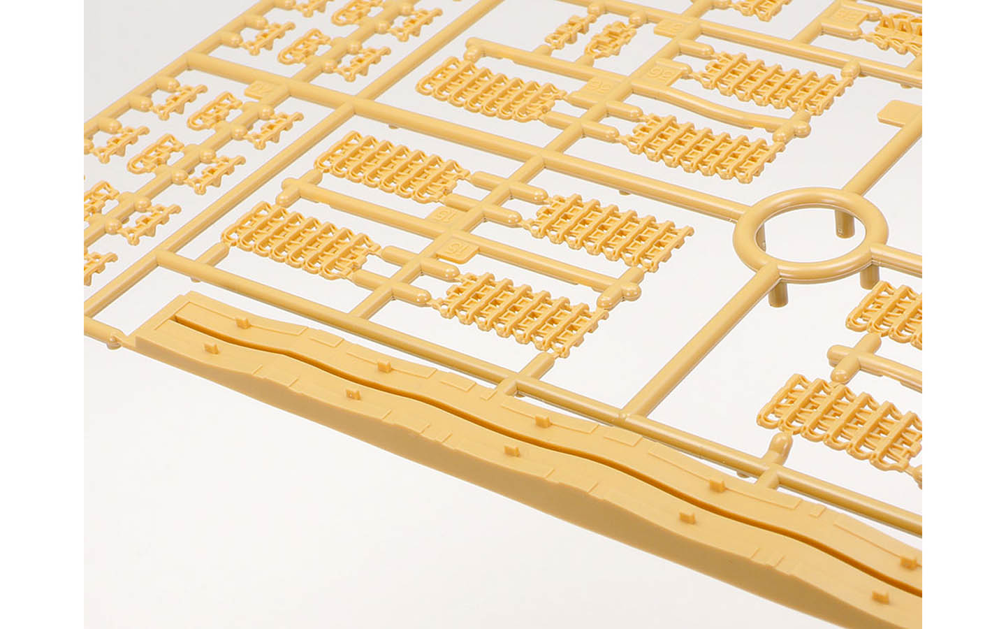 Panzerkampfwagen IV Ausf.F & Motorcycle, North Africa - Tamiya 25208 ...