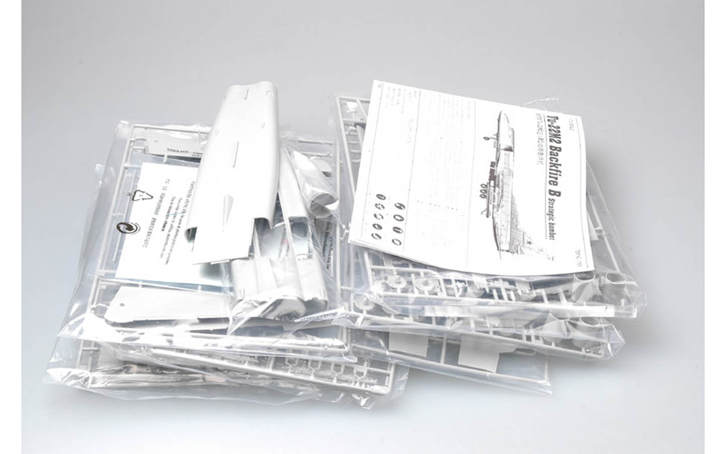 Tu-22M2 Backfire B Strategic bomber - Trumpeter 01655 | kingshobby.com