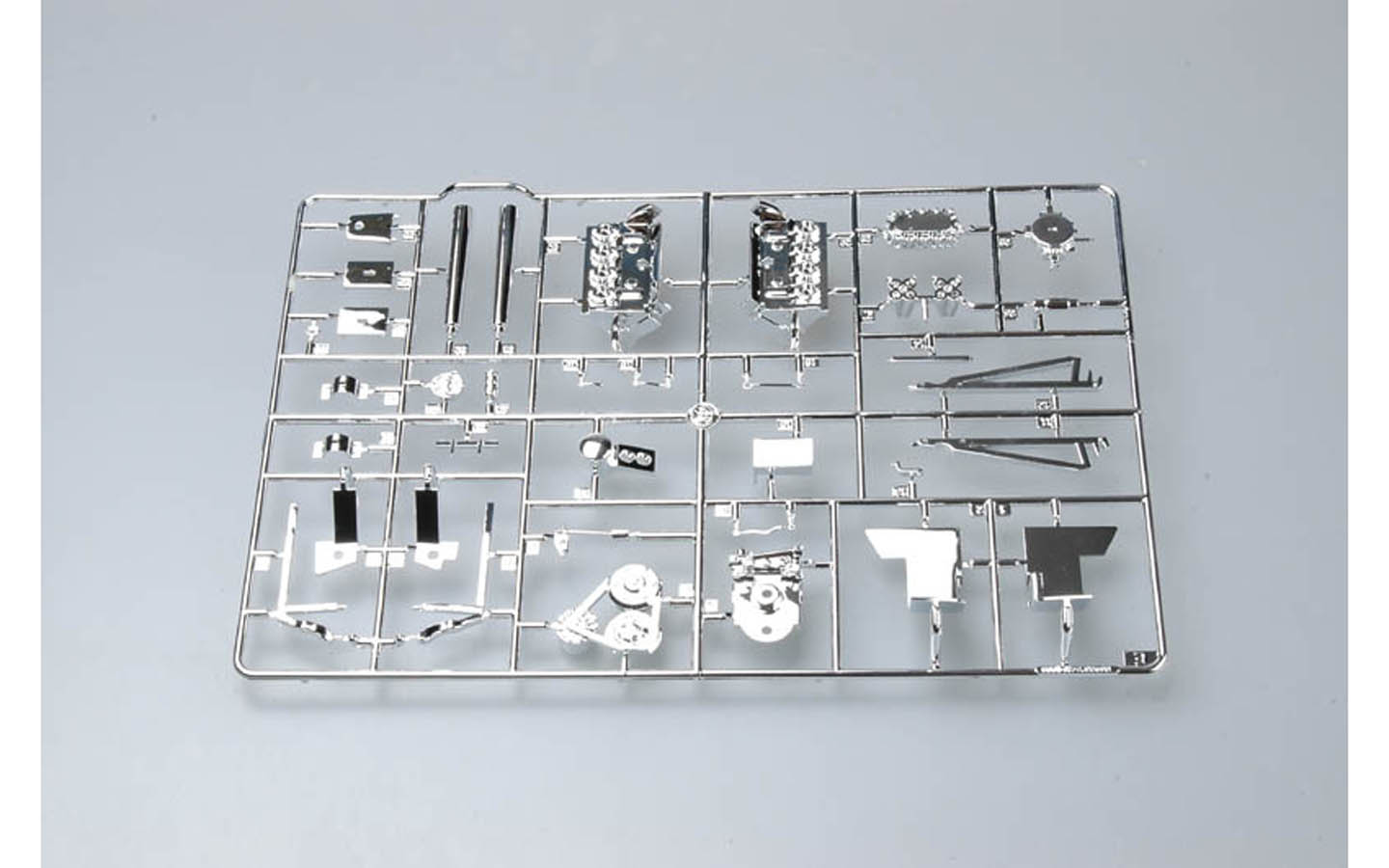 Ford GT40 Mk II, The 1966 Le Mans Winning GT Coupe - Trumpeter 05403 ...
