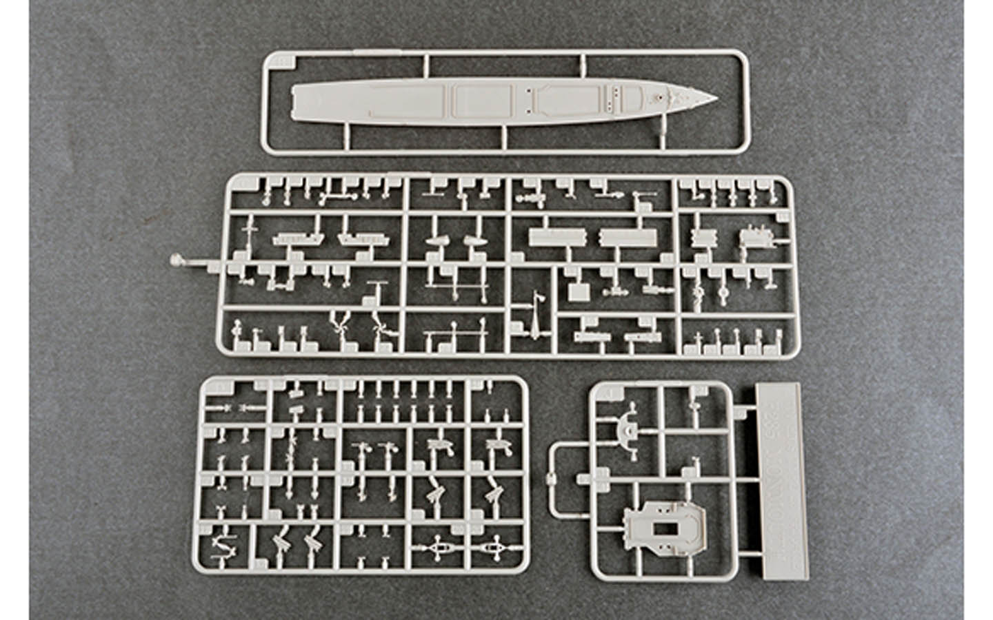 HMS Type 23 Frigate Monmouth (F235) - Trumpeter 06722 | kingshobby.com