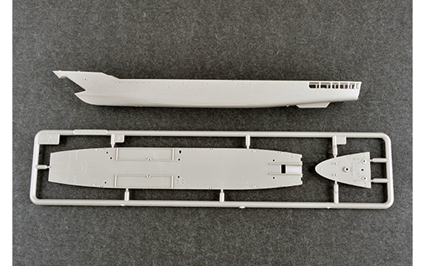 PLA Navy Type 072A LST - Trumpeter 06728 | kingshobby.com