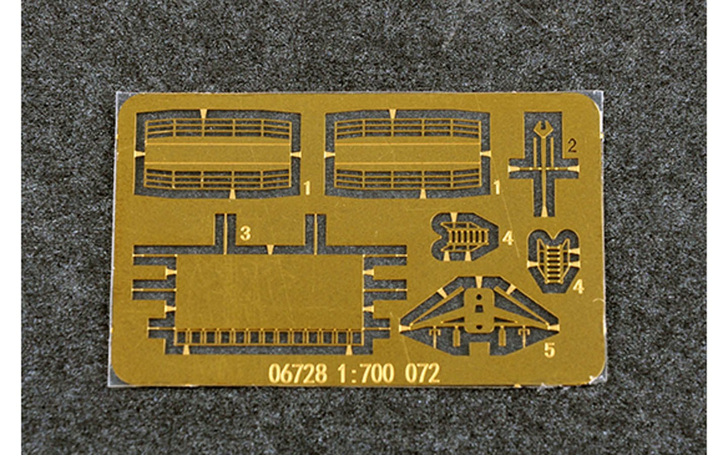 PLA Navy Type 072A LST - Trumpeter 06728 | kingshobby.com