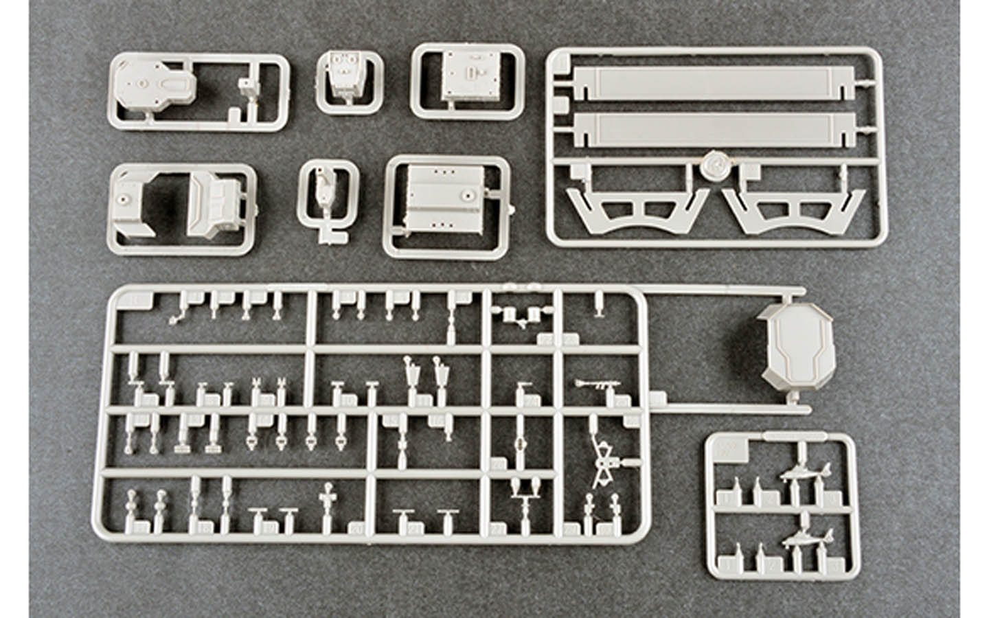 PLA Navy Type 052D Destroyer - Trumpeter 06732 | kingshobby.com