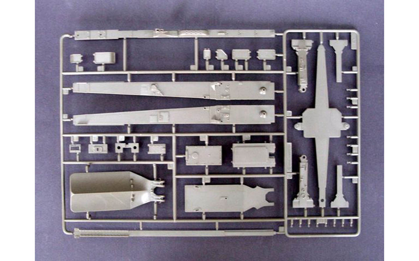 SA-2 Guideline Missile on Launcher - Trumpeter 00206 | kingshobby.com