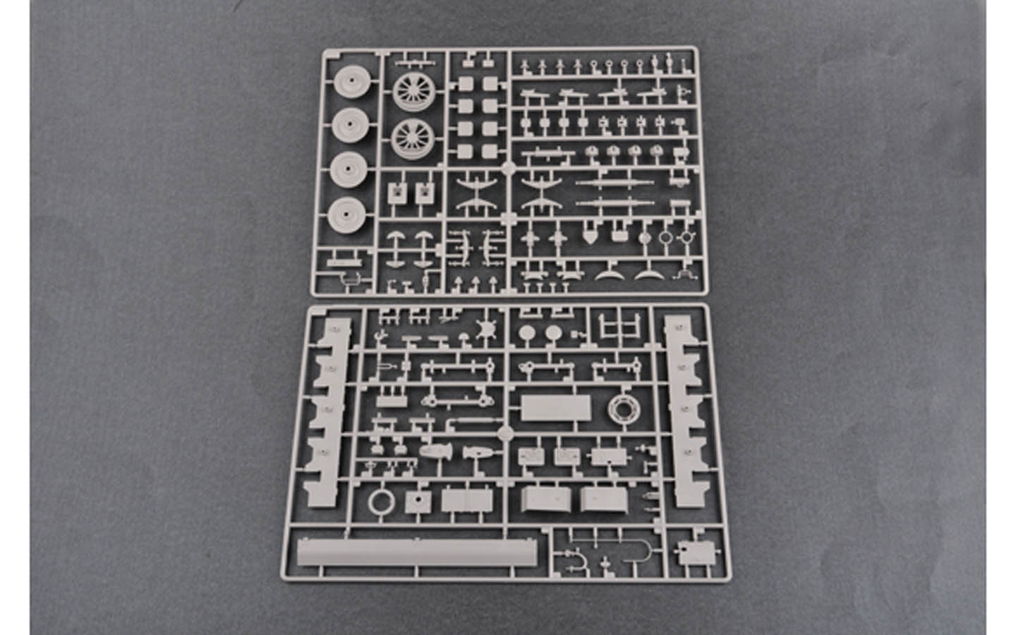 German Armored Train Panzertriebwagen Nr.16 - Trumpeter 00223 ...