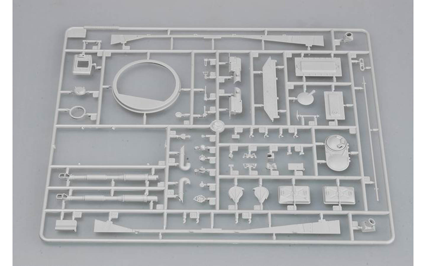 Russian PT-76, Amphibious Tank - Trumpeter 00380 | kingshobby.com