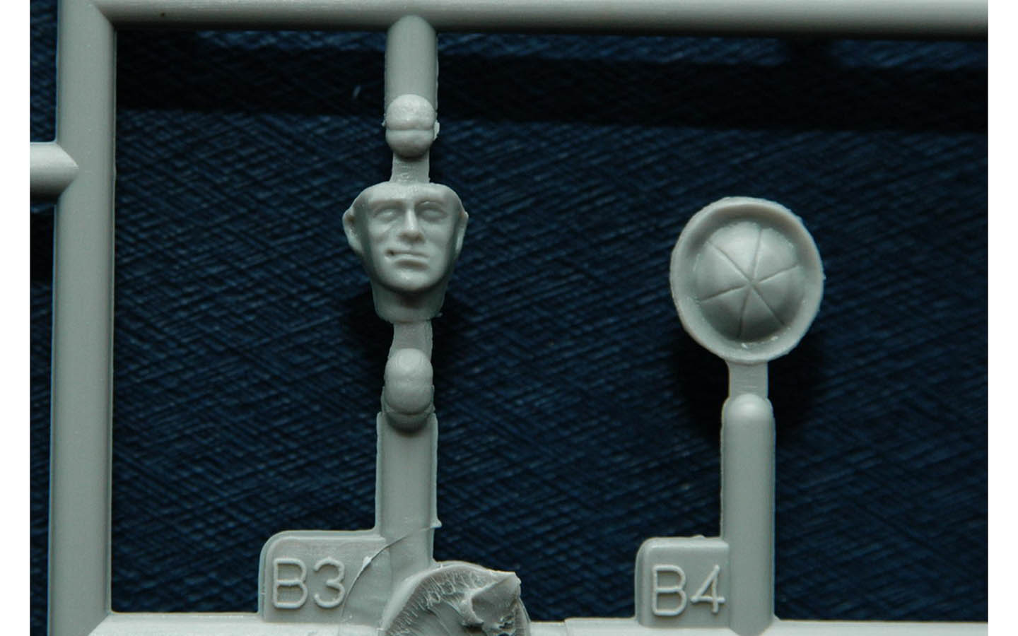 WW2 USN LCM Crew - Trumpeter 00408 | kingshobby.com