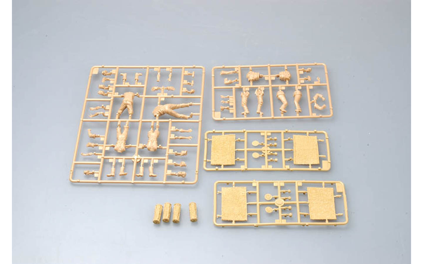 German S.FH 18 Field Howitzer Gun Crew - Trumpeter 00425 | kingshobby.com