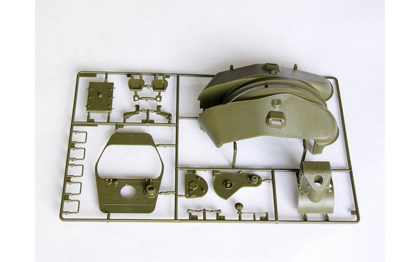 T-34/76 Model 1942 Tank - Trumpeter 00905 | kingshobby.com