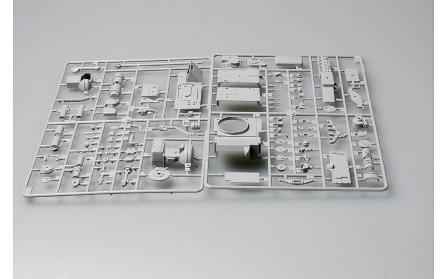 M16 Multiple Gun Motor Carriage - Trumpeter 00911 | kingshobby.com