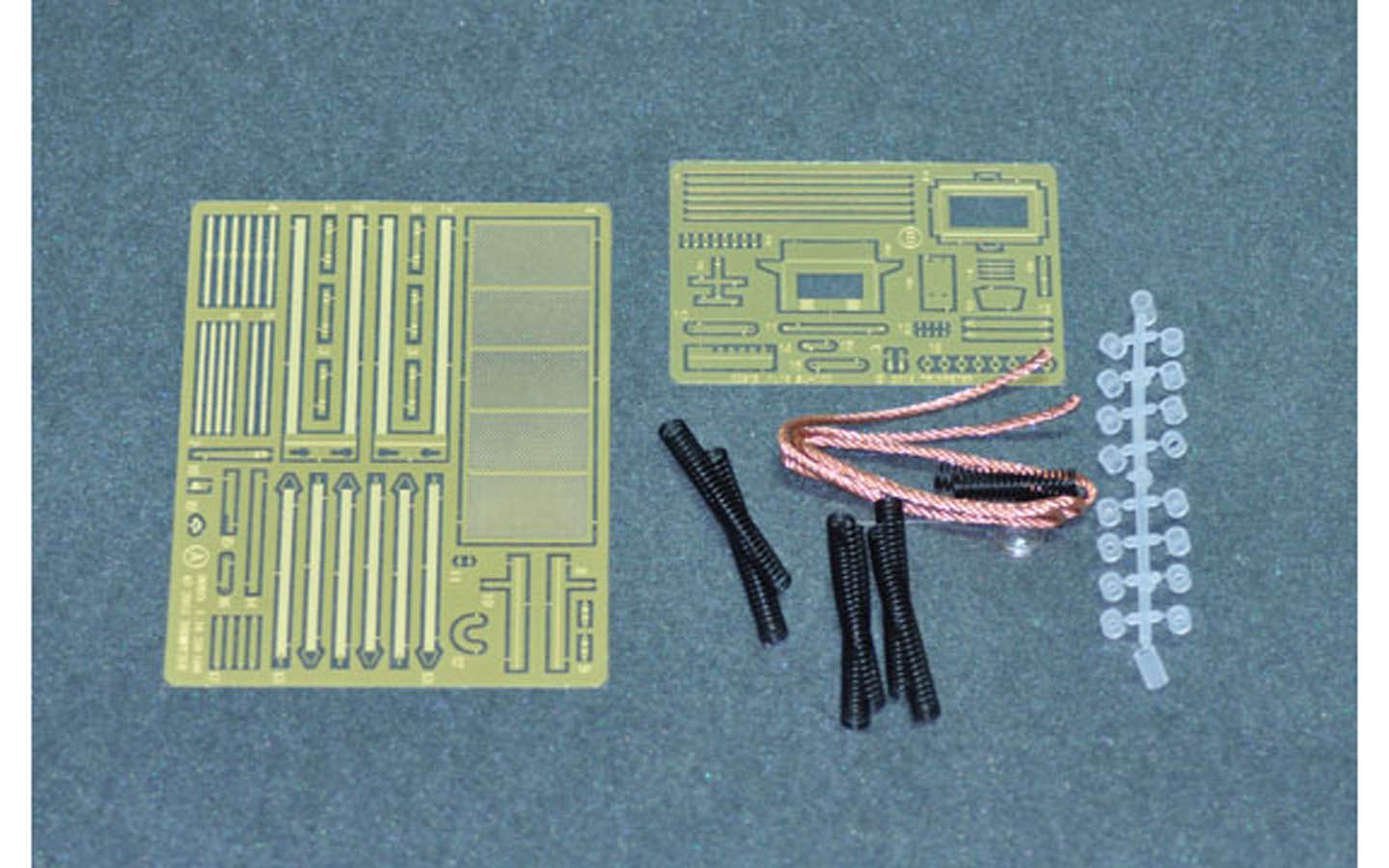 Soviet SU-100 Tank Destroyer - Trumpeter 00915 | kingshobby.com