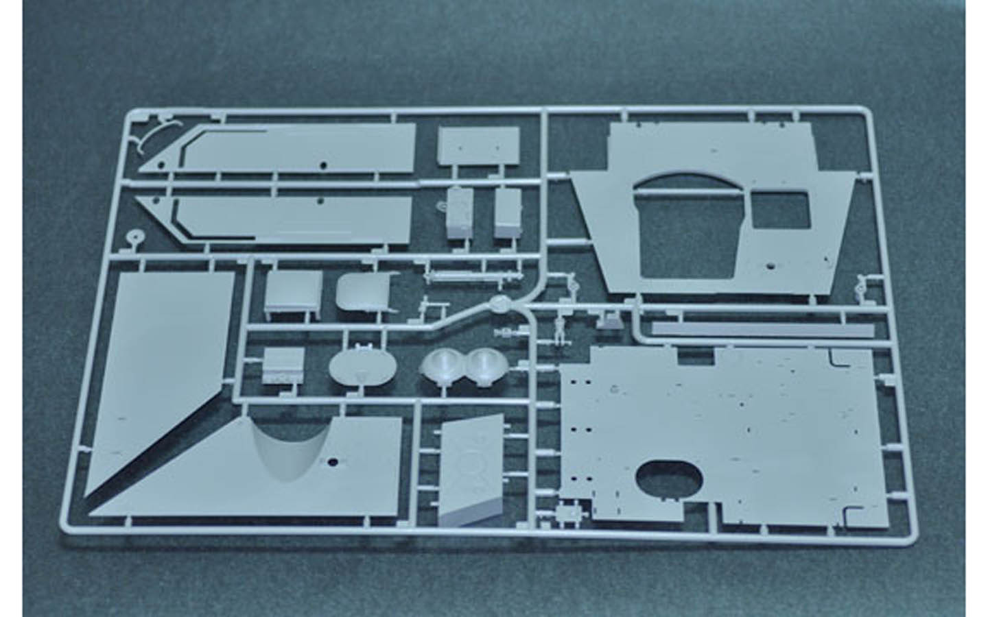 Soviet SU-100 Tank Destroyer - Trumpeter 00915 | kingshobby.com