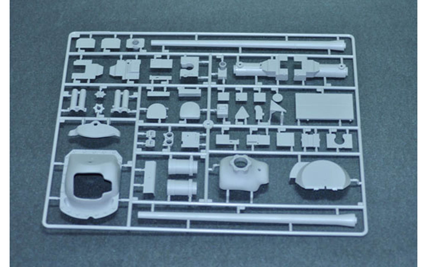 Soviet SU-100 Tank Destroyer - Trumpeter 00915 | kingshobby.com