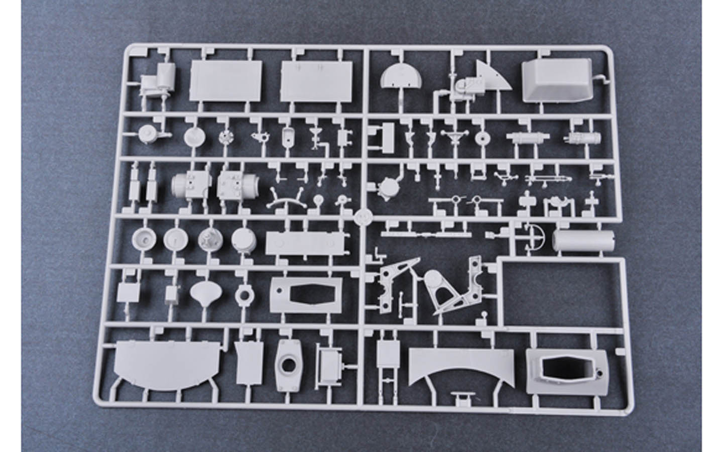 German PzKpfw IV Ausf. F2 Medium Tank - Trumpeter 00919 | kingshobby.com