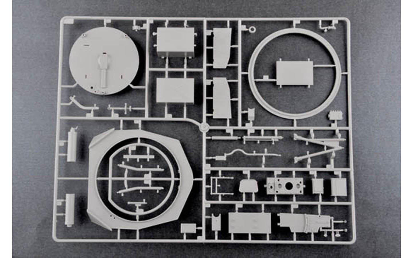 German PzKpfw IV Ausf. H Medium Tank - Trumpeter 00920 | kingshobby.com