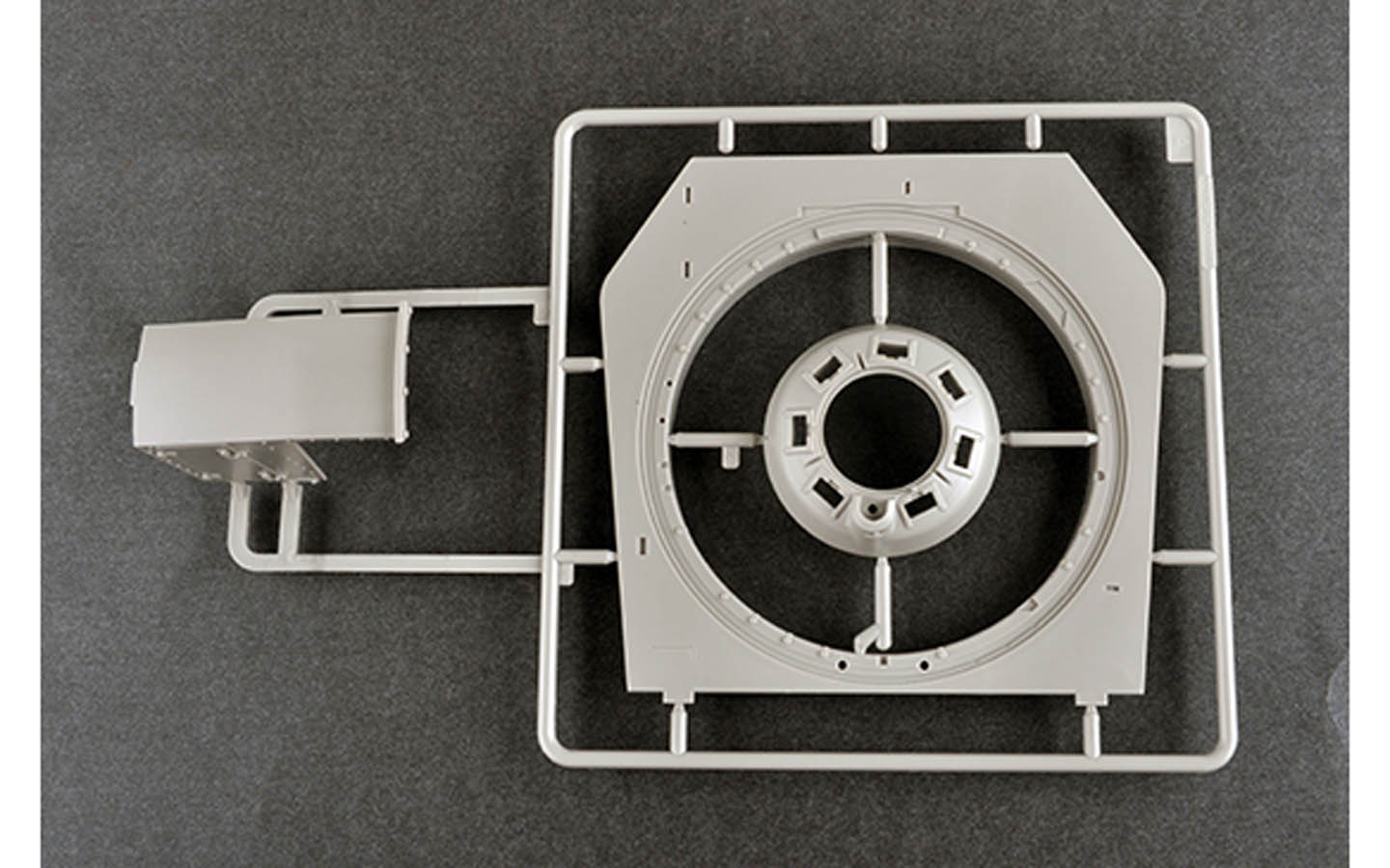 German Sd.Kfz.171 Panther Ausf. G, Late Version - Trumpeter 00929 ...