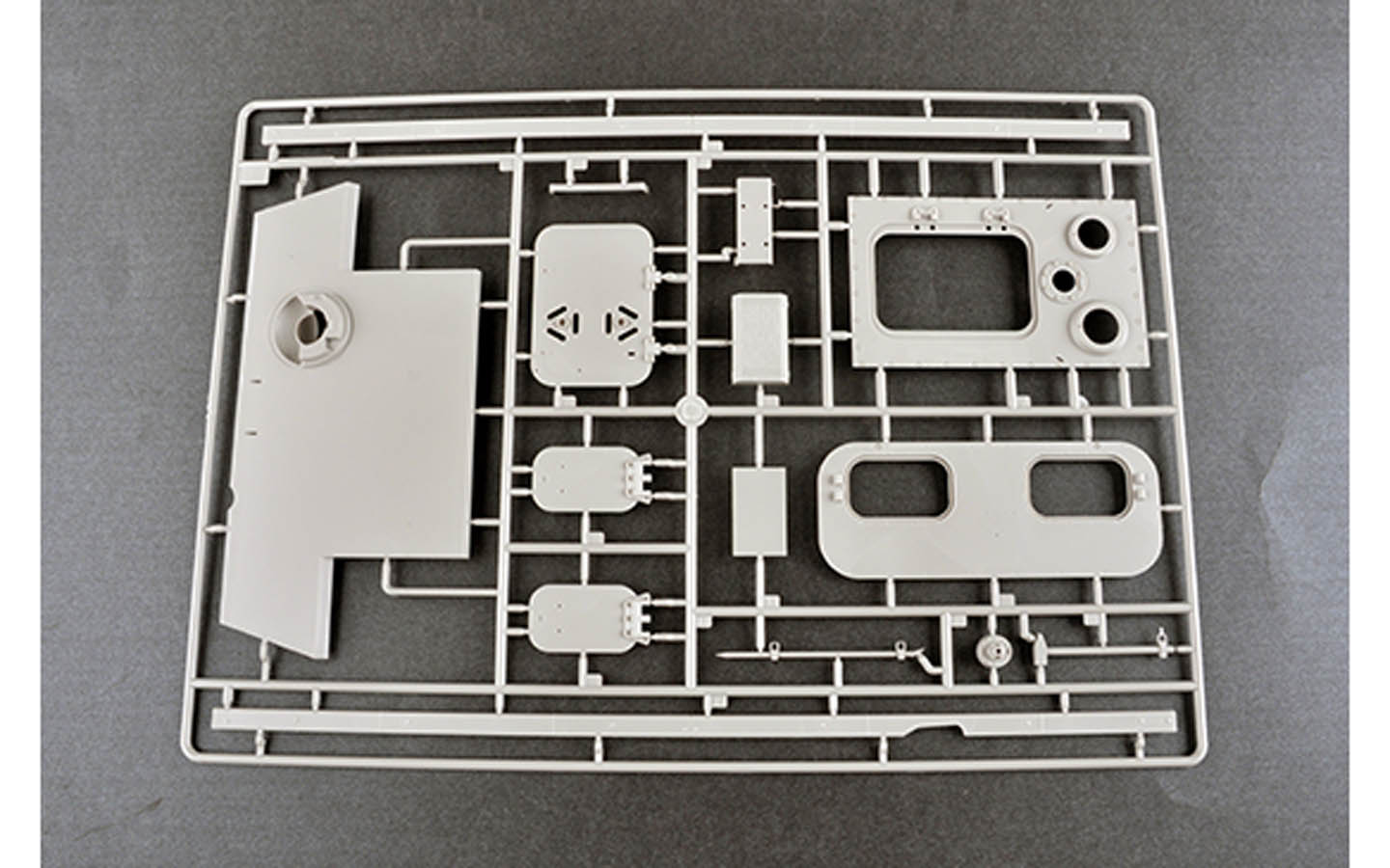 German Sd.Kfz.171 Panther Ausf. G, Late Version - Trumpeter 00929 | kingshobby.com