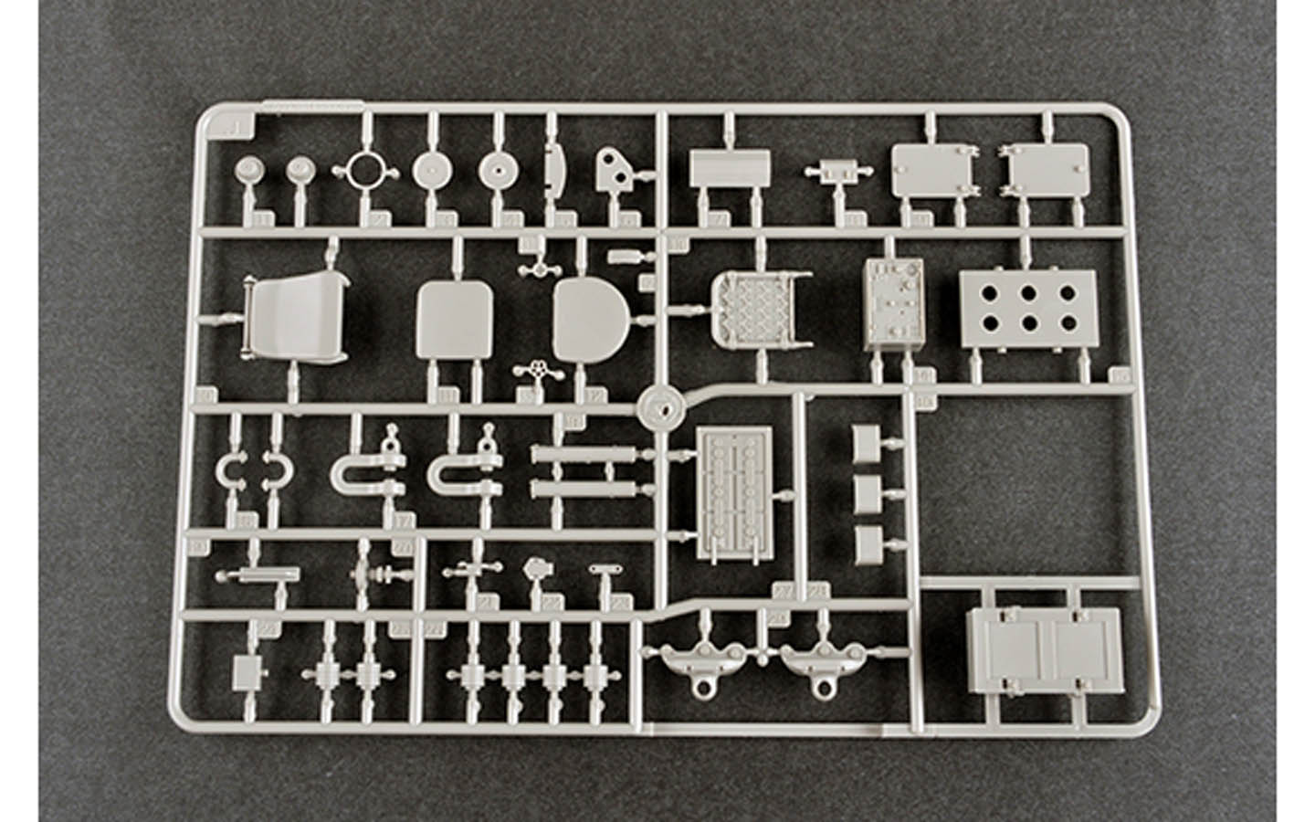 German Sd.Kfz.171 Panther Ausf. G, Late Version - Trumpeter 00929 ...