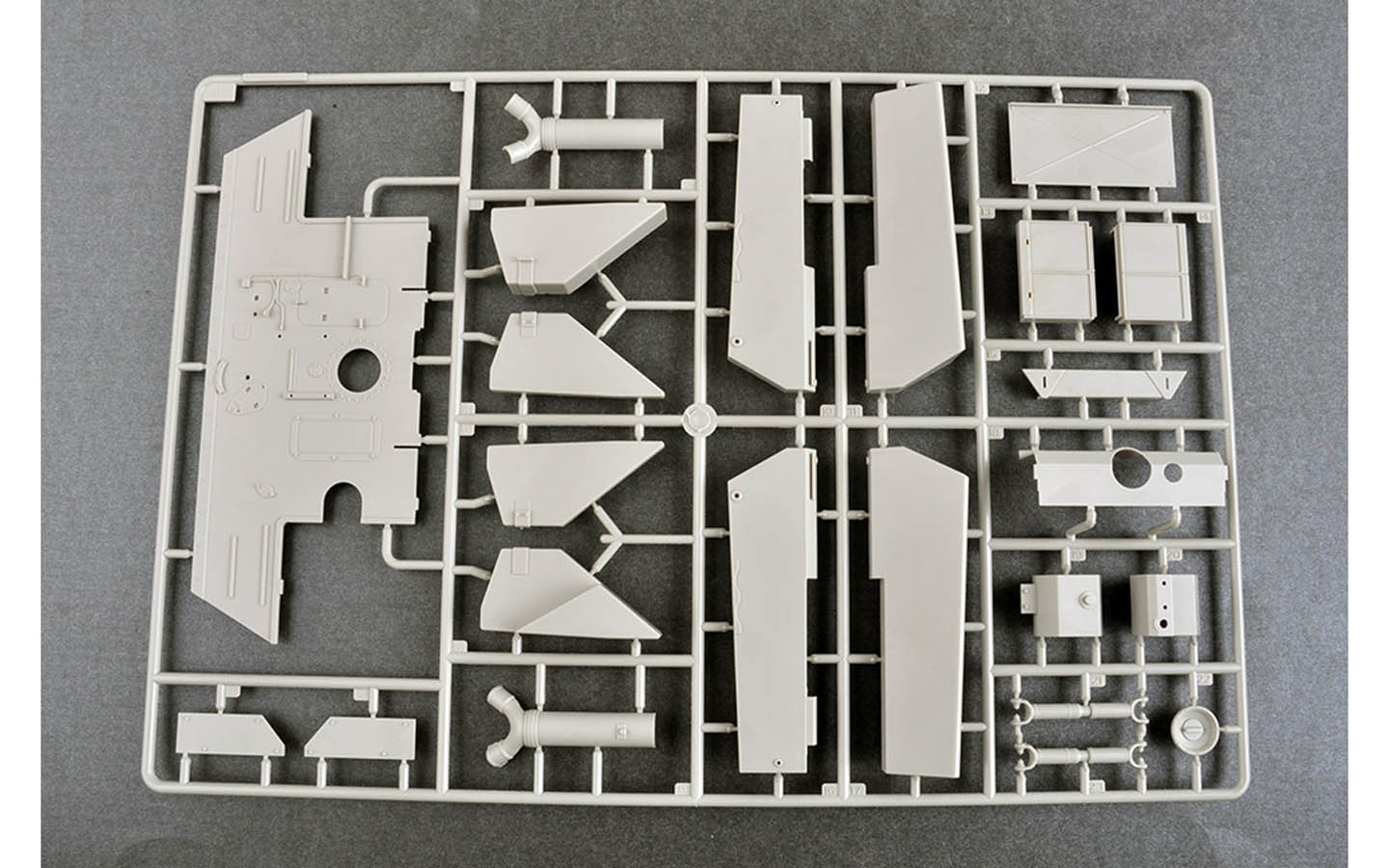 German Sd.Kfz 173 Jagdpanther Early Version - Trumpeter 00934 ...