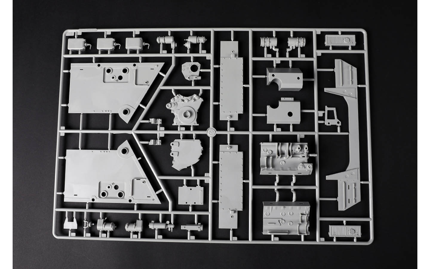 German Sd.Kfz 173 Jagdpanther Late Version - Trumpeter 00935 ...