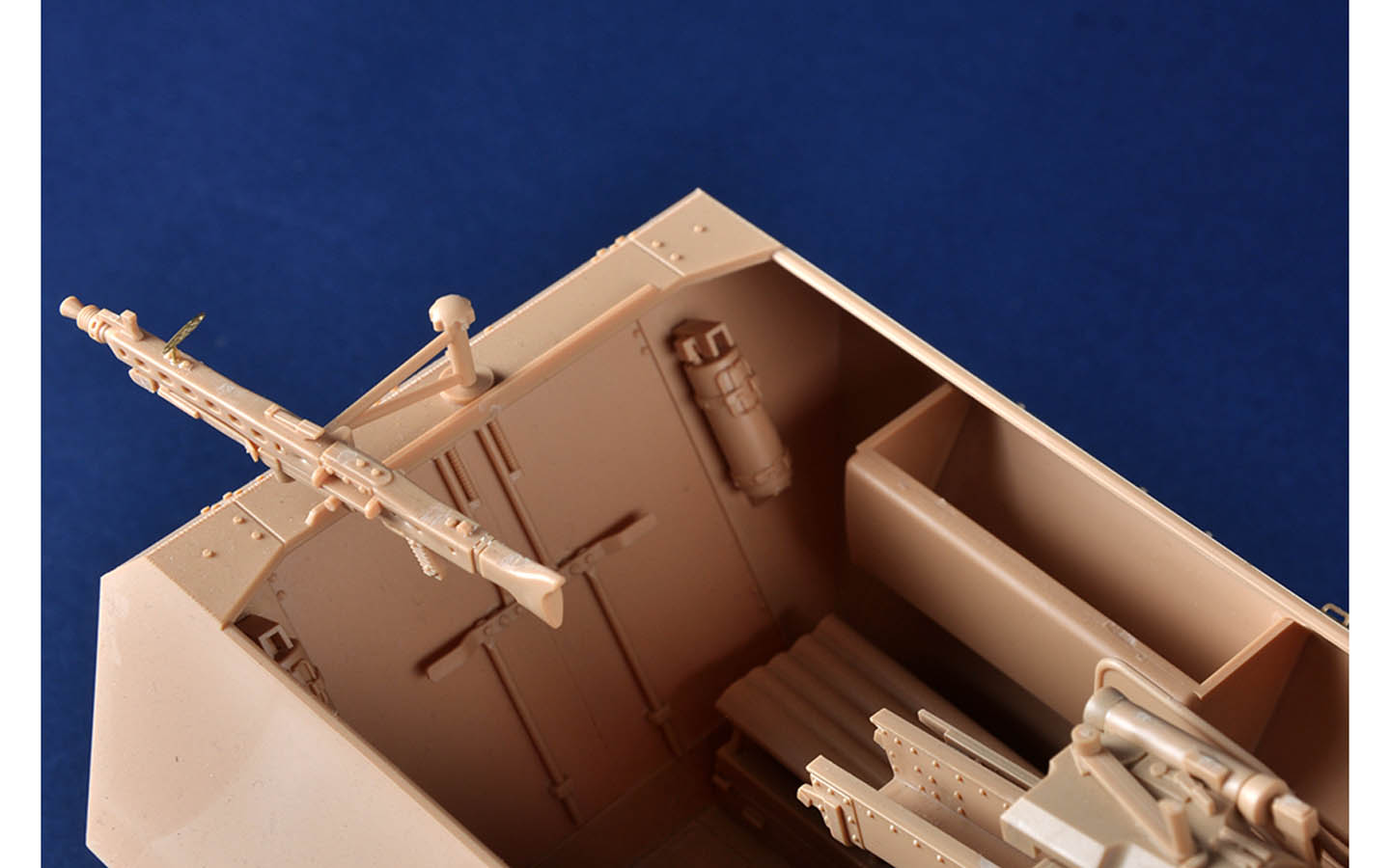 Sd.Kfz. 251/22 Ausf. D - Trumpeter 00943 | kingshobby.com