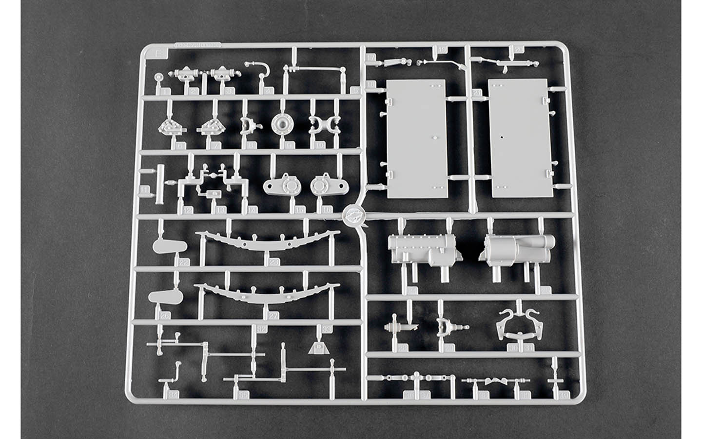 Sd.Kfz. 251/22 Ausf. D - Trumpeter 00943 | kingshobby.com