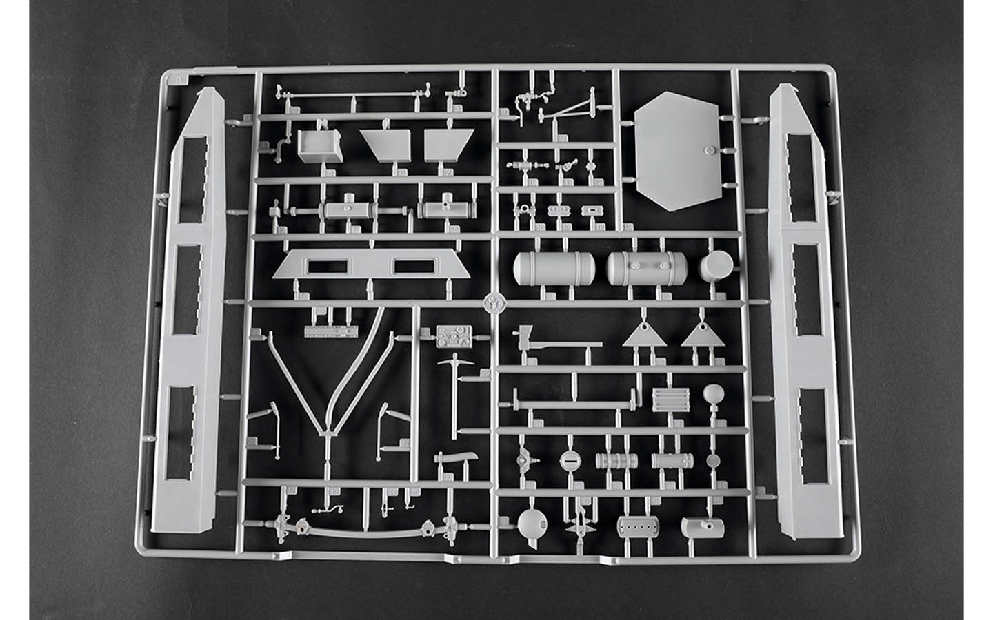 Sd.Kfz. 251/22 Ausf. D - Trumpeter 00943 | kingshobby.com