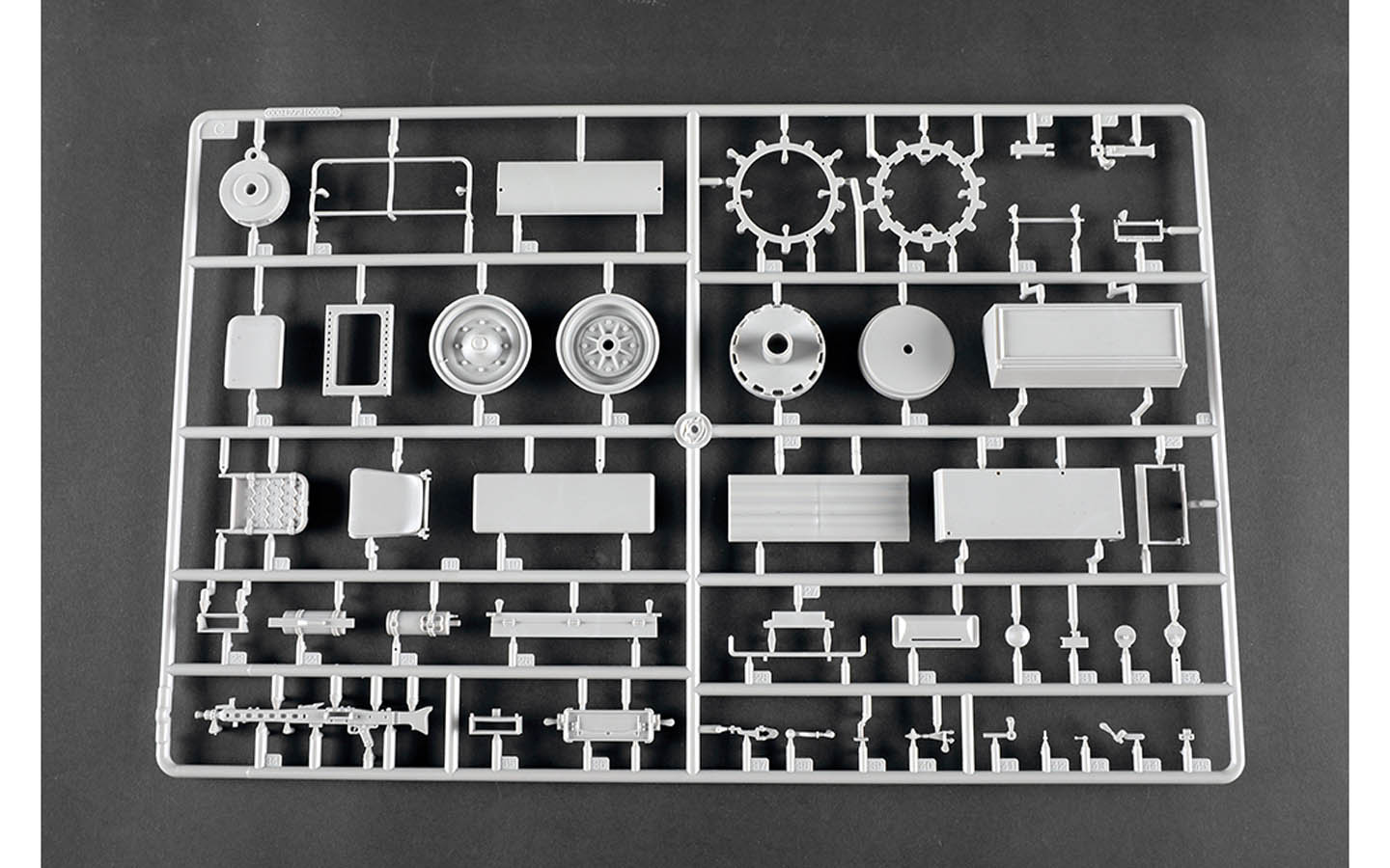 Sd.Kfz. 251/22 Ausf. D - Trumpeter 00943 | kingshobby.com