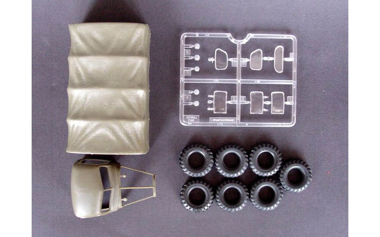 Chinese Jiefang CA-30 Military Truck - Trumpeter 01002 | kingshobby.com