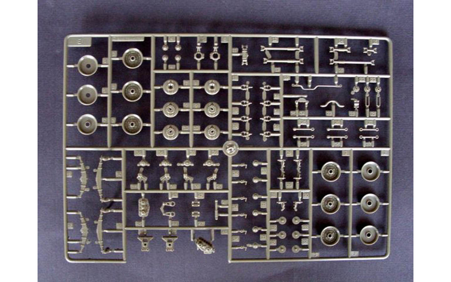 Chinese Jiefang CA-30 Military Truck - Trumpeter 01002 | kingshobby.com