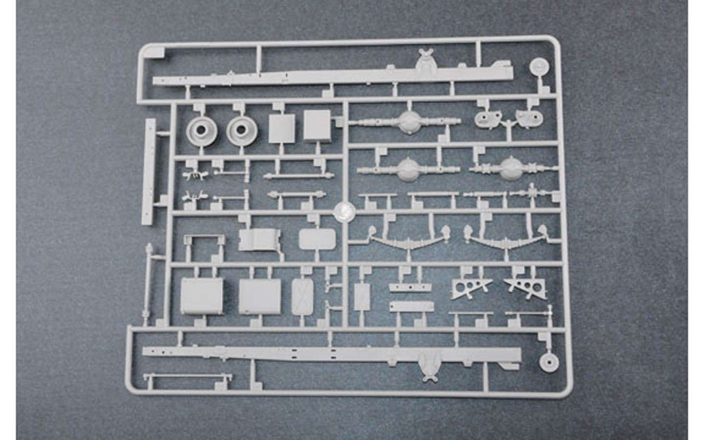Russian BM-21 GRAD Late Version - Trumpeter 01014 | kingshobby.com