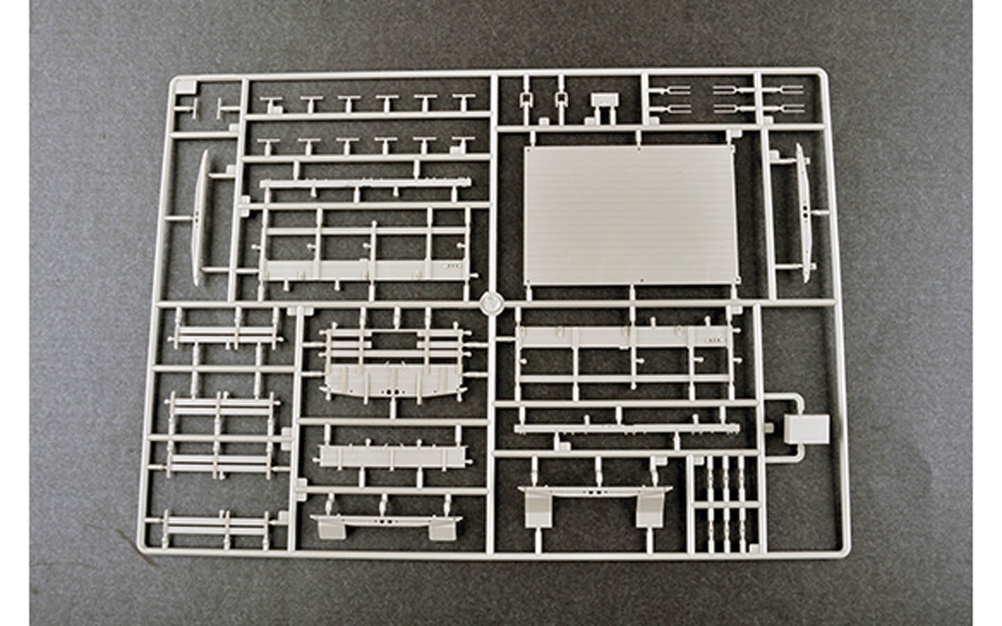 Russian Zil-131 - Trumpeter 01031 | kingshobby.com