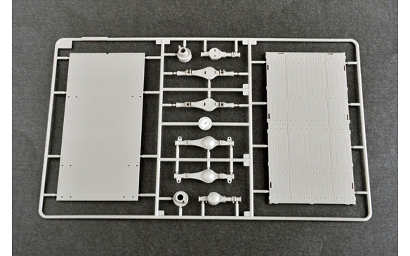 Russian KAMAZ-4310 Truck - Trumpeter 01034 | kingshobby.com