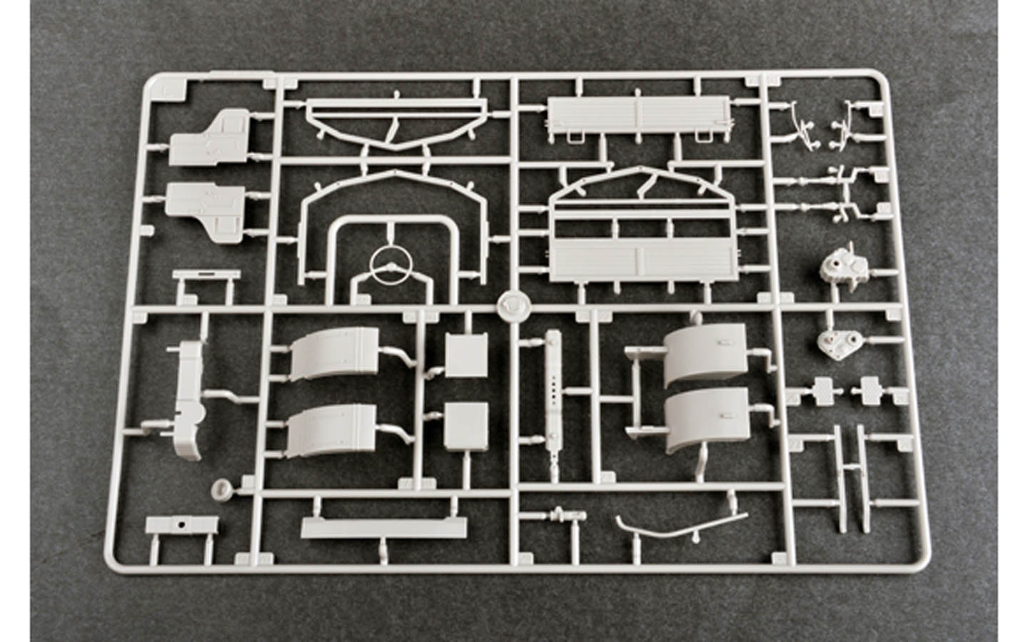 Russian KAMAZ-4310 Truck - Trumpeter 01034 | kingshobby.com
