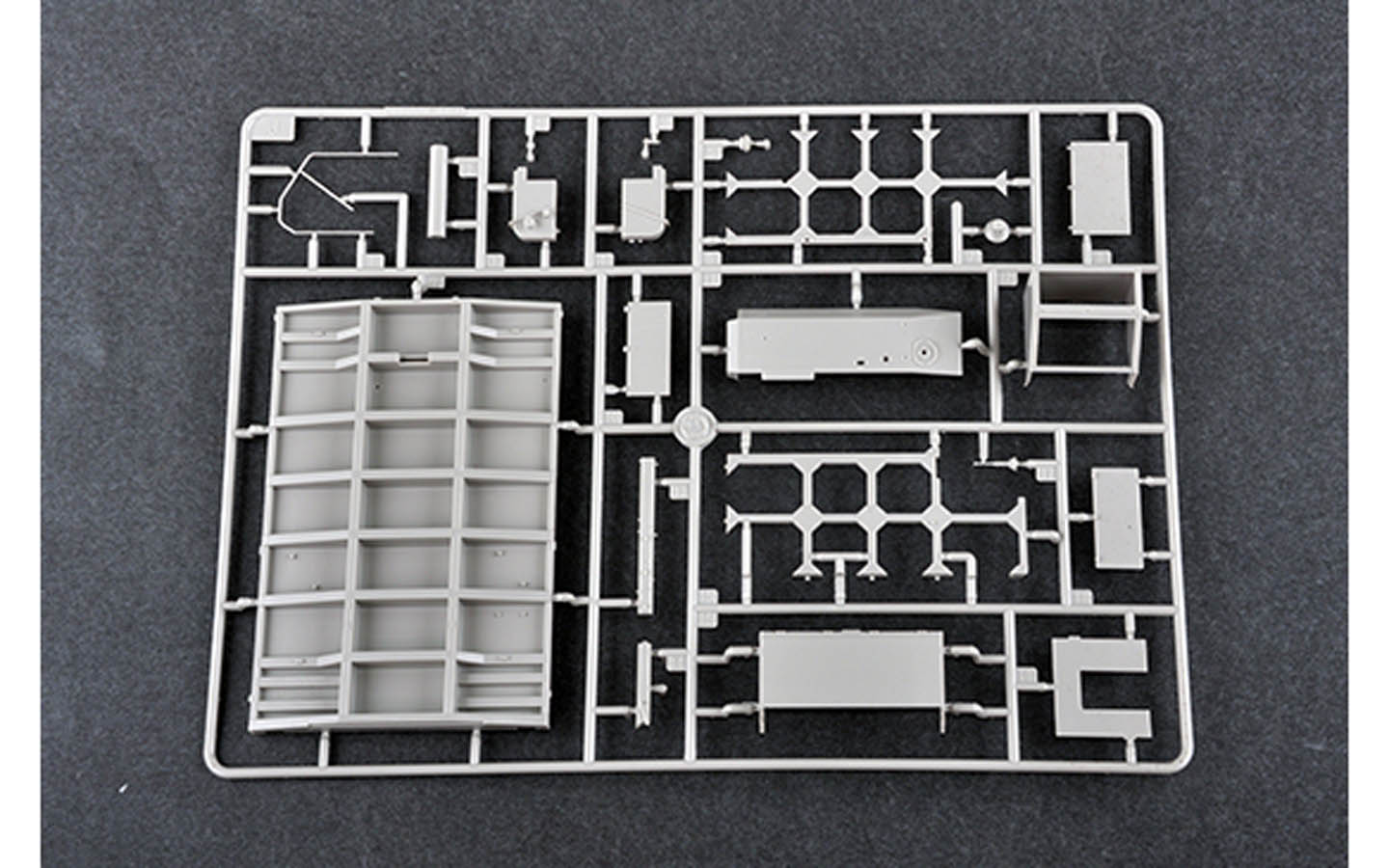 Russian 30N6E Flaplid Radar System - Trumpeter 01043 | kingshobby.com
