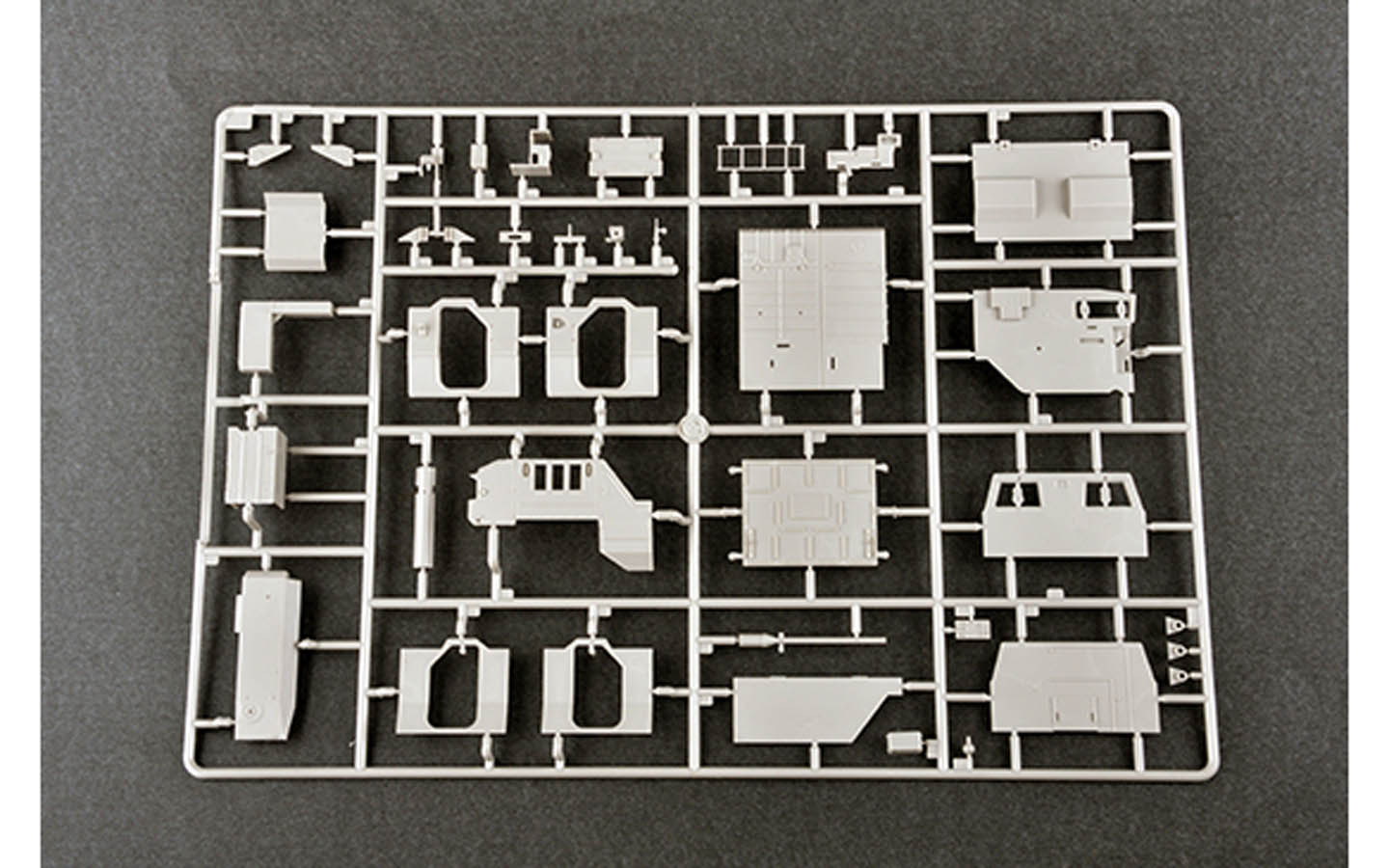 Russian 30N6E Flaplid Radar System - Trumpeter 01043 | kingshobby.com