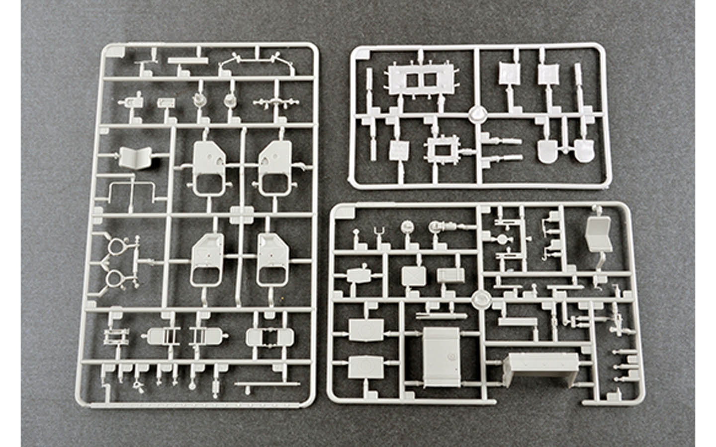 MAZ-7313 Truck - Trumpeter 01050 | kingshobby.com