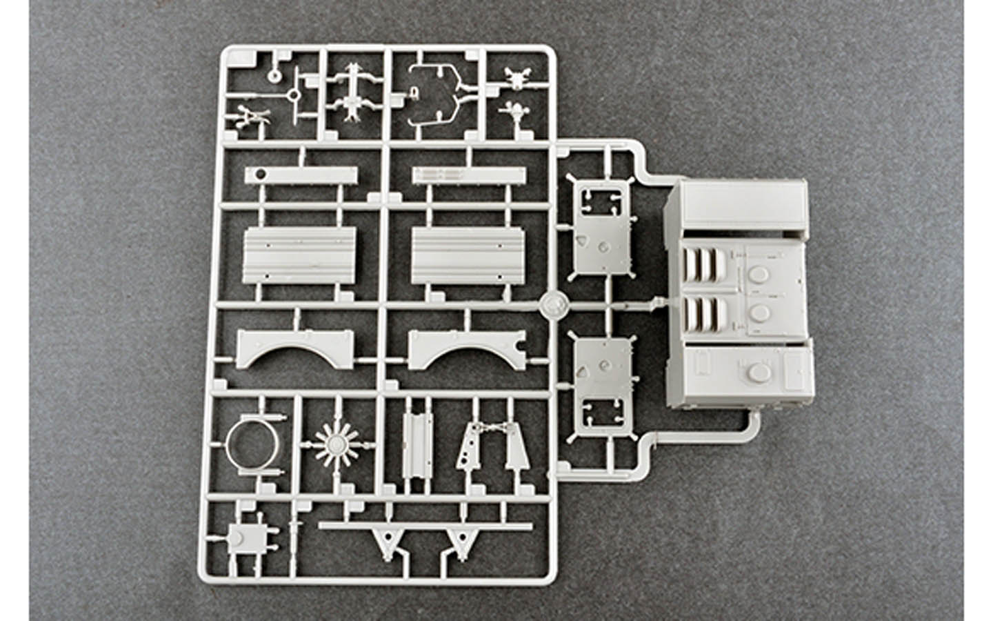 Russian 9P78-1 TEL for 9K720 Iskander-M System (SS-26 Stone ...