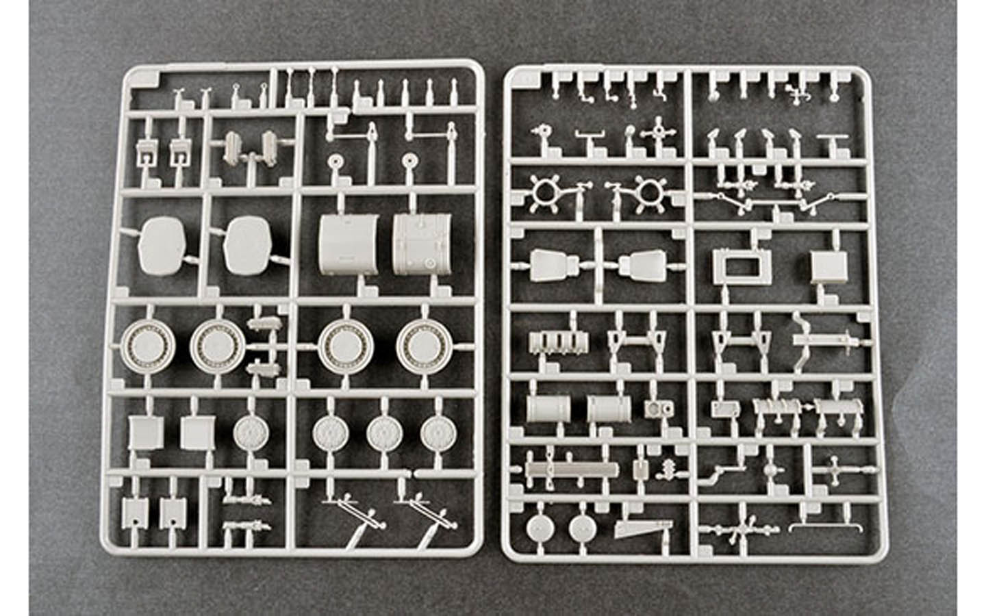 40N6 of 51P6A TEL S-400 - Trumpeter 01057 | kingshobby.com