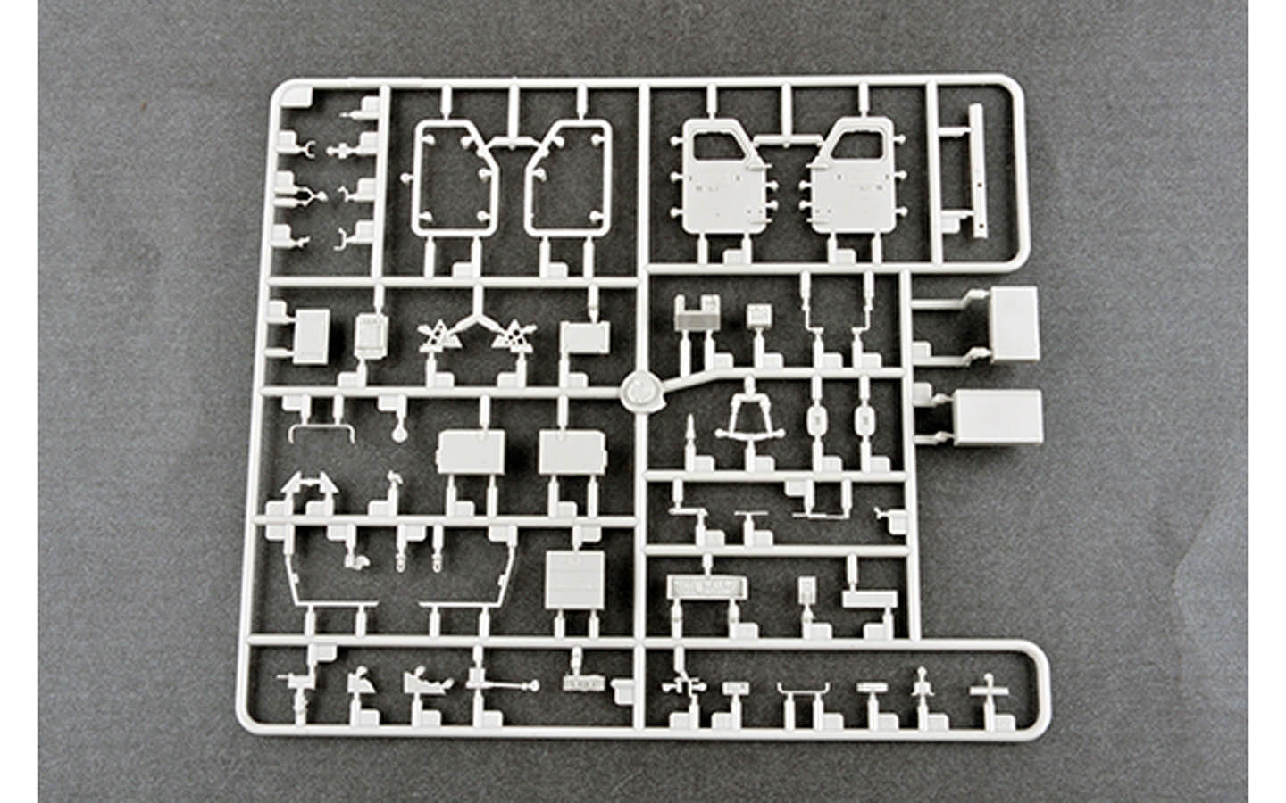 M4 Command and Control Vehicle (C2V) - Trumpeter 01063 | kingshobby.com