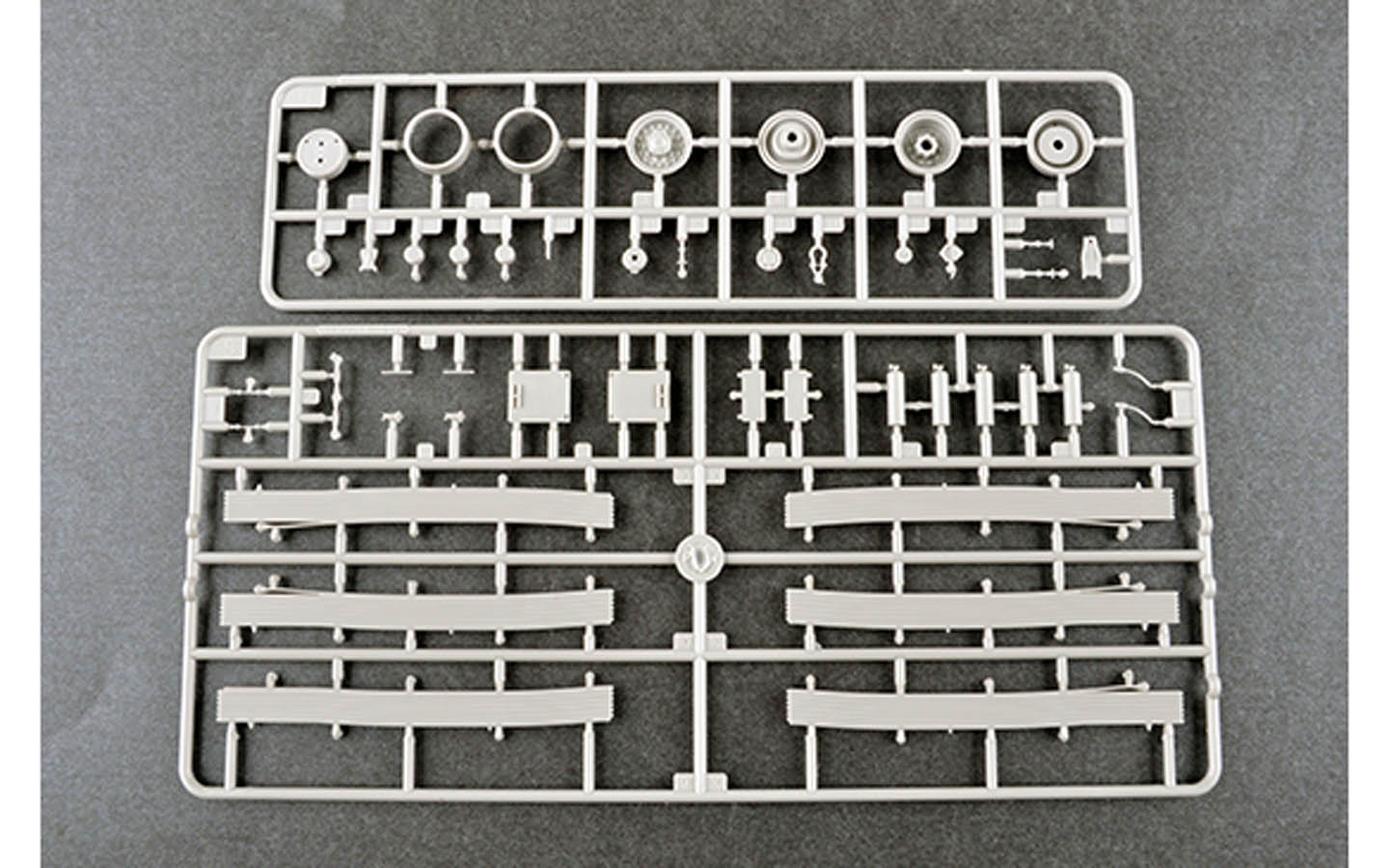 M1142 HEMTT Tactical Fire Fighting Truck (TFFT) - Trumpeter 01067 ...